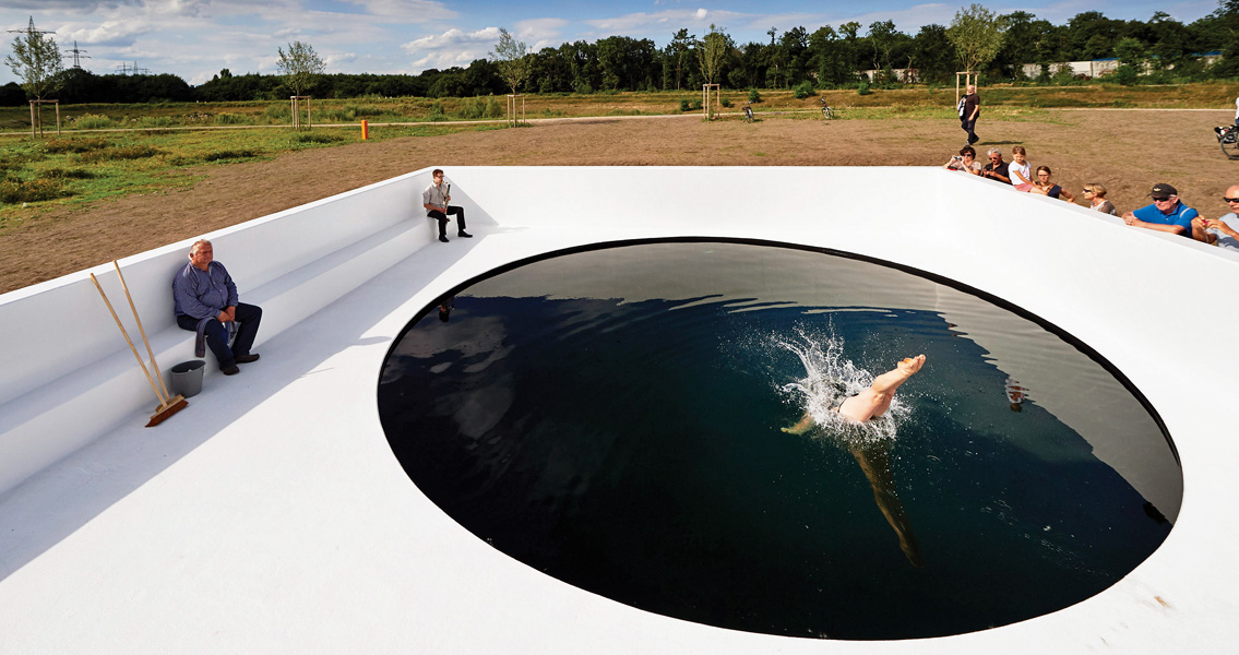 Emscher Art presents the “Black Circle Square” - MC-Bauchemie